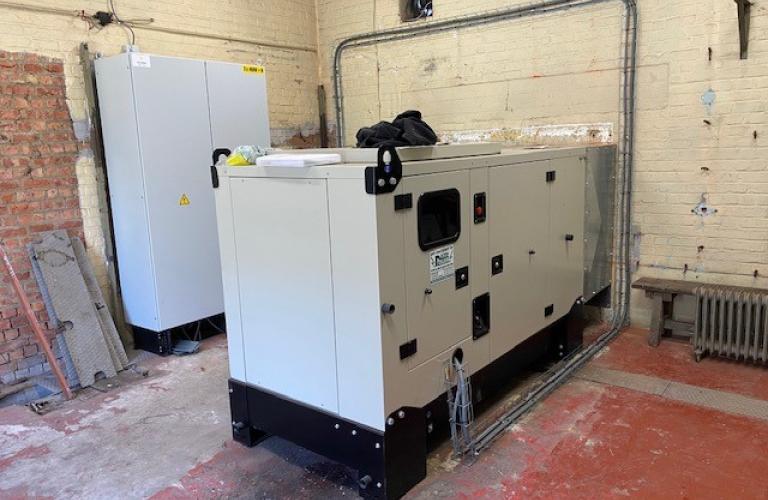 Power supply for army transmission masts | Dutry Power NV